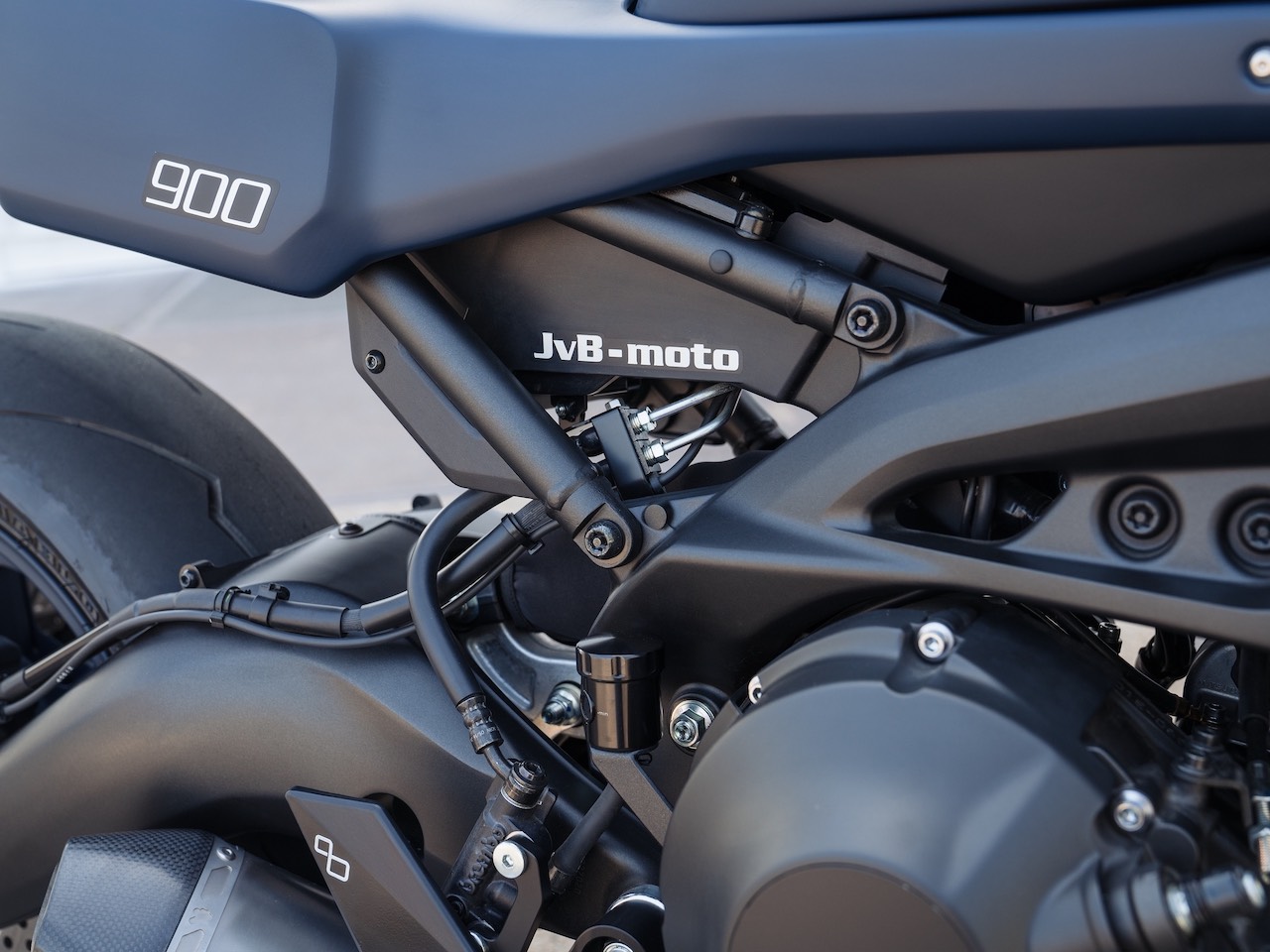 Yamaha XSR900 Custom - JVB Moto CP3, Futuristic Retro Build
