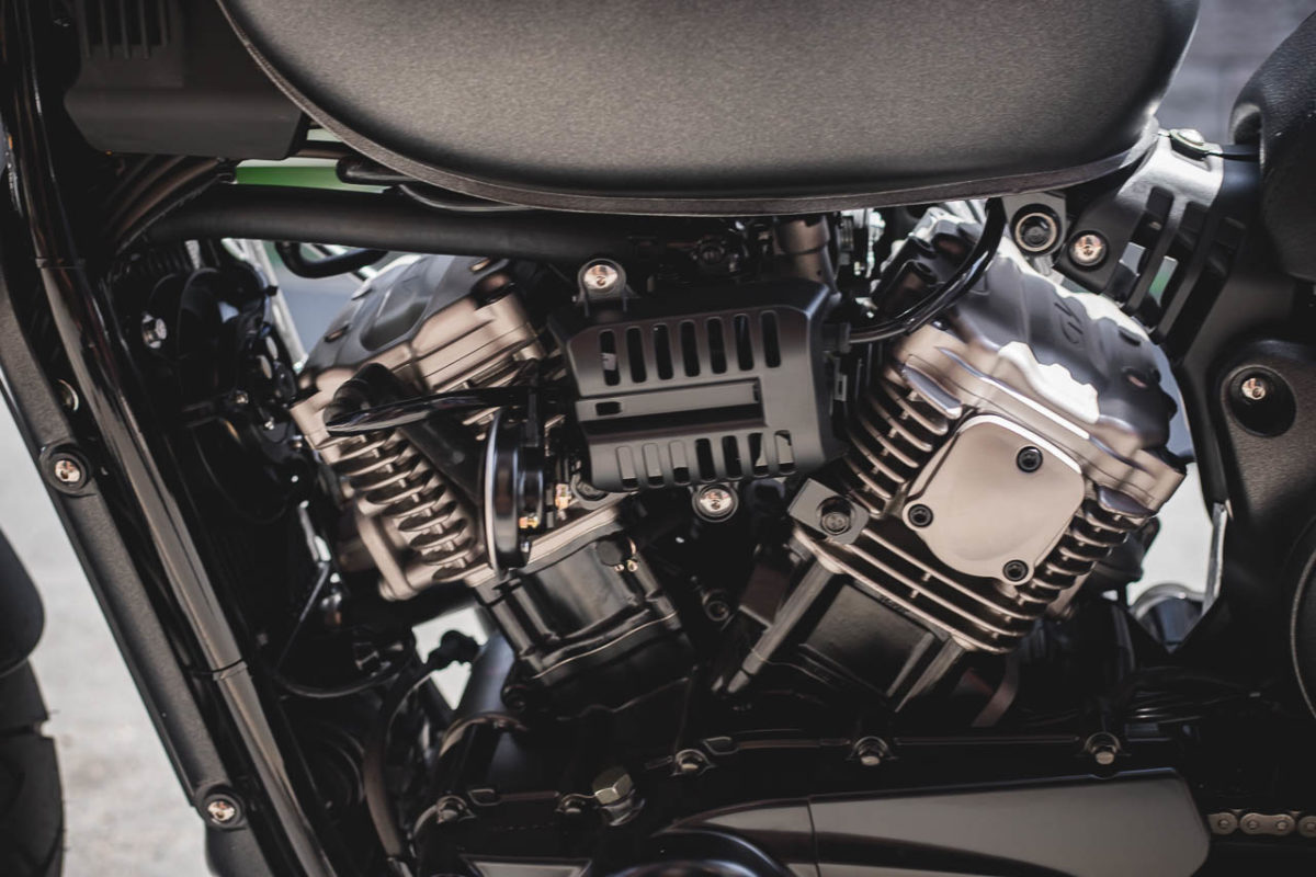 Hyosung Aquila 125 Review - A Big Small Bike - Road Test