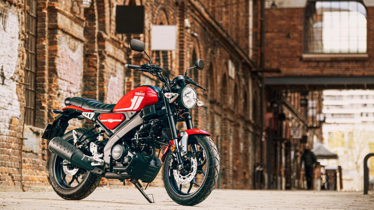 Yamaha XSR125: Sport Heritage Roadster in Size Small
